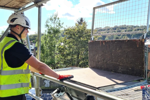 BOCKER - The Hoist People